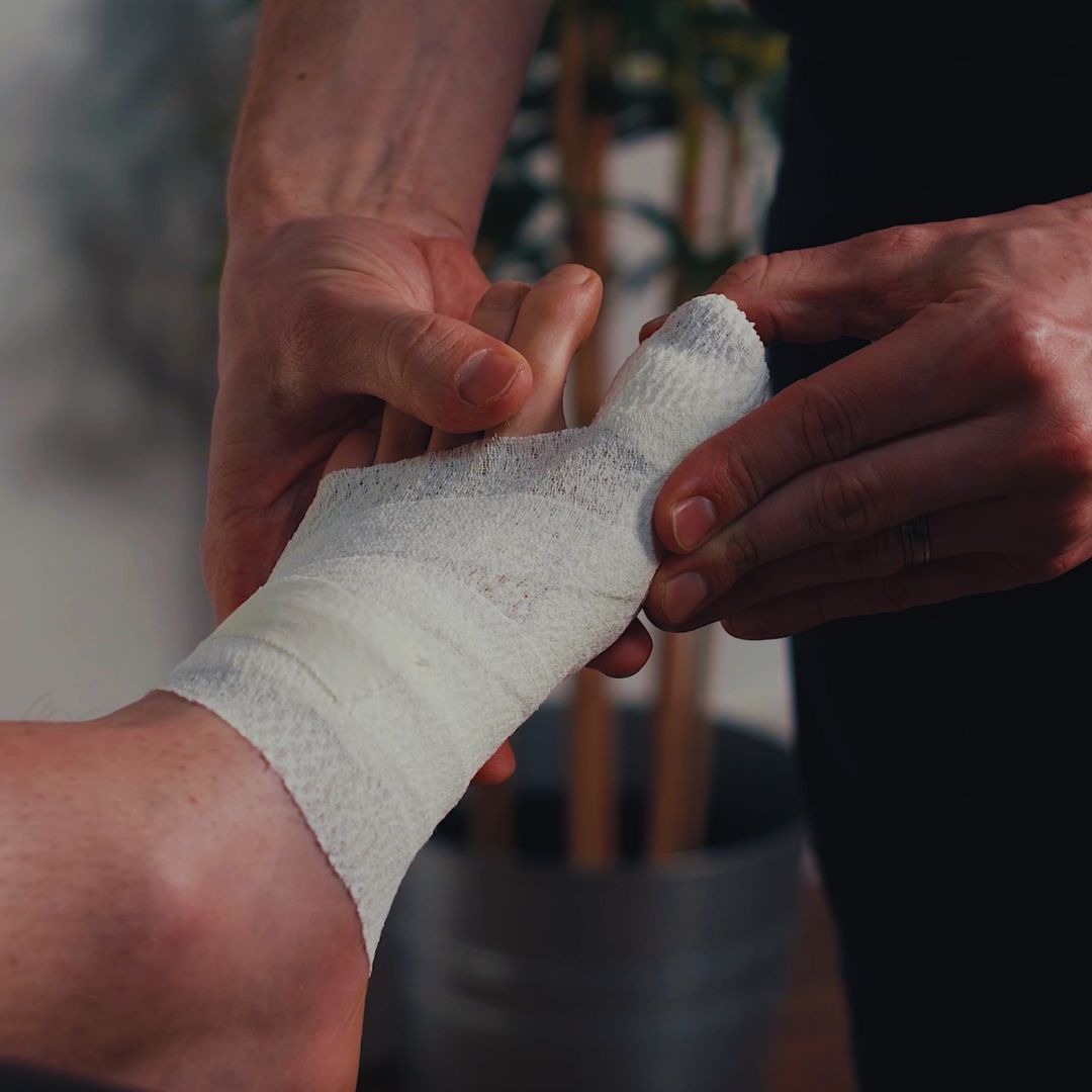 How To Tape For Turf Toe A Sporttape Guide
