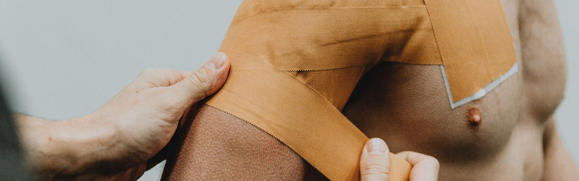 How to Strap the Shoulder